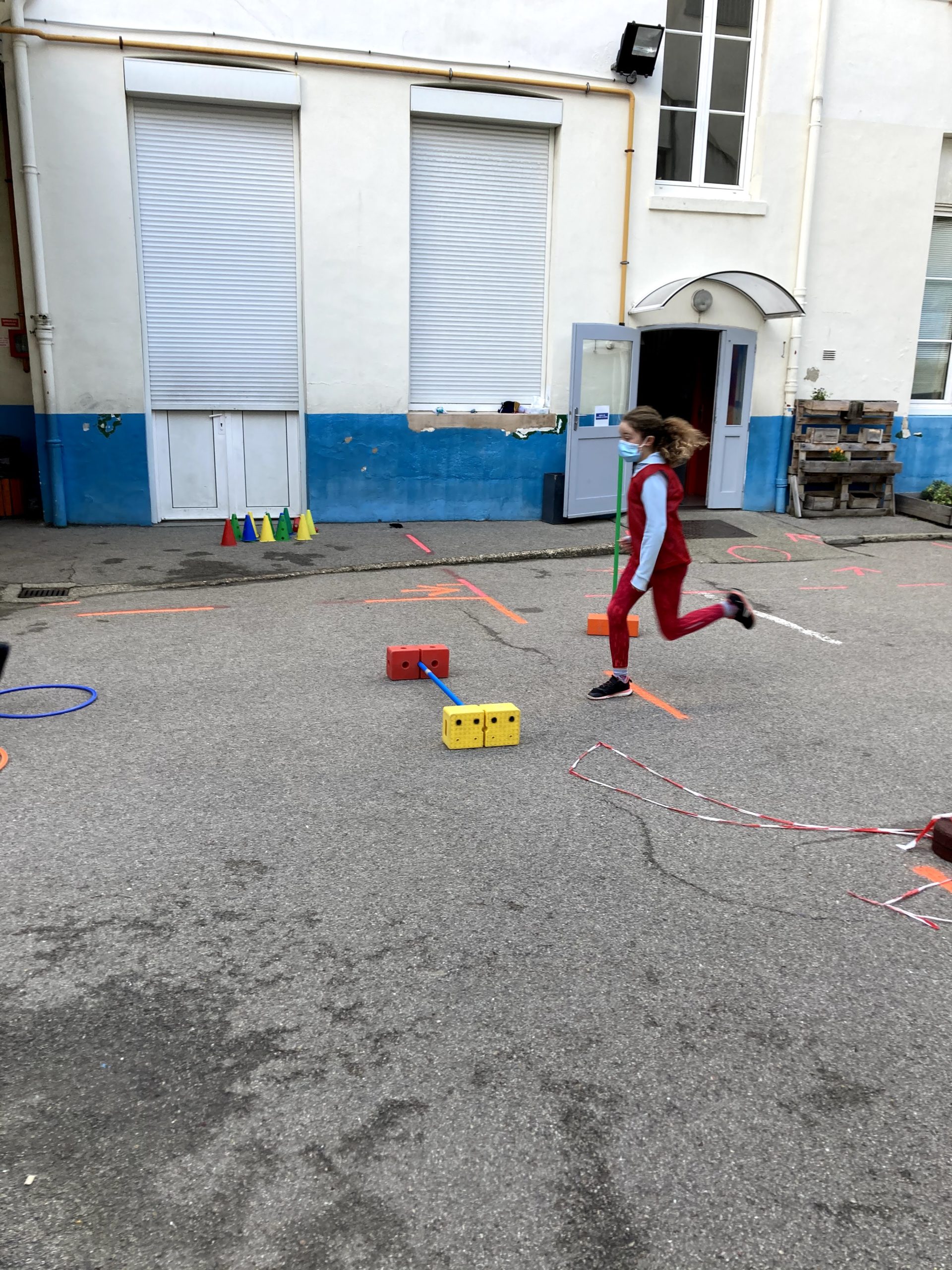 Parcours d’obstacles en CM1/CM2 | École de l'Assomption